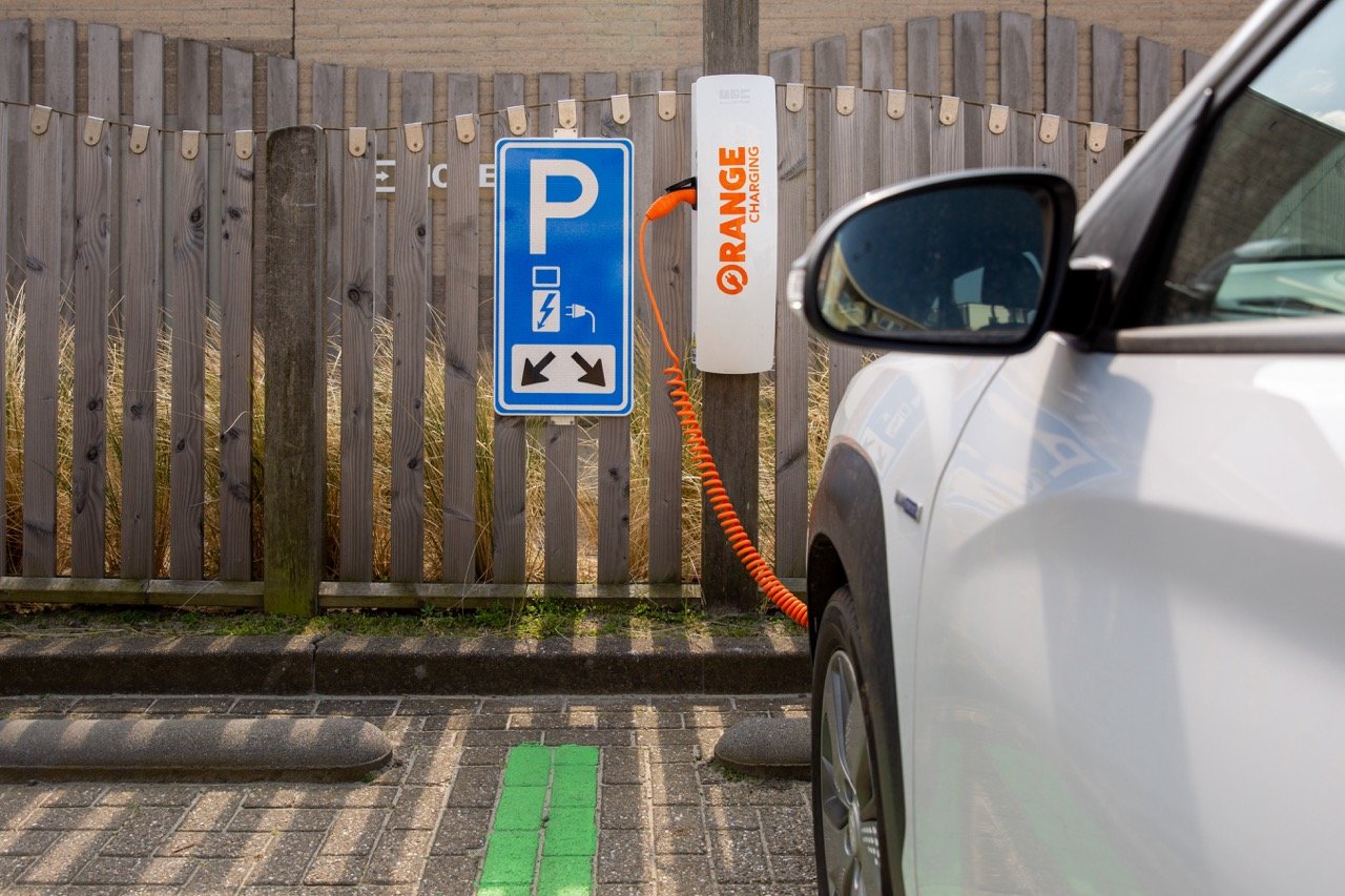 Cooperation agreement between Orange Charging and Autel